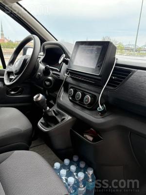 Pelēks Renault Trafic 2023 Rīga, ar dzinēja tilpumu 2.00 L un nobraukumu 145 tūkst. km par 25000 €, foto 3 vietnē AUTOMOTO.COM.LV