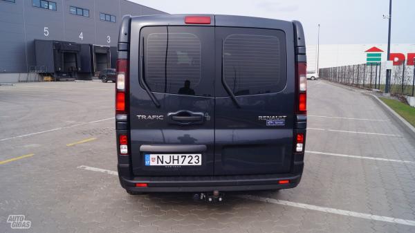 Grey Renault Trafic 2025 in Kaunas, with an engine capacity of 2.00 L and mileage of 180 thousand km for 29950 €, photo 4 on AUTOMOTO.COM.LV