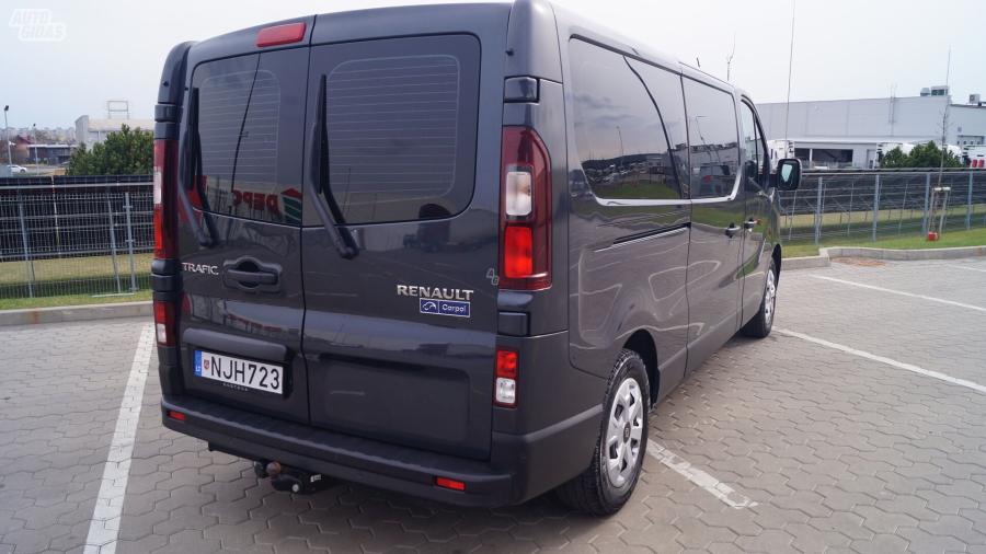 Grey Renault Trafic 2025 in Kaunas, with an engine capacity of 2.00 L and mileage of 180 thousand km for 29950 €, photo 7 on AUTOMOTO.COM.LV