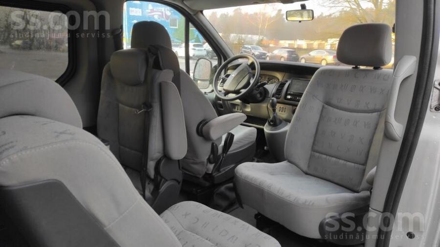 Grey Renault Trafic 2005 in Riga, with an engine capacity of 2.50 L and mileage of 311 thousand km for 5550 €, photo 8 on AUTOMOTO.COM.LV