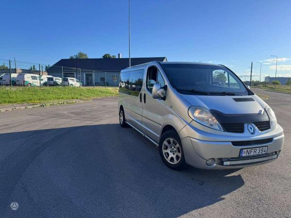 Pelēks Renault Trafic 2007 Telšiai, ar dzinēja tilpumu 2.00 L un nobraukumu 650 tūkst. km par 7000 €, foto 2 vietnē AUTOMOTO.COM.LV