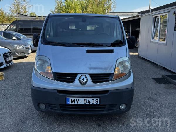 Grey Renault Trafic 2007 in Daugavpils, with an engine capacity of 2.00 L and mileage of 0 thousand km for 3600 €, photo 3 on AUTOMOTO.COM.LV