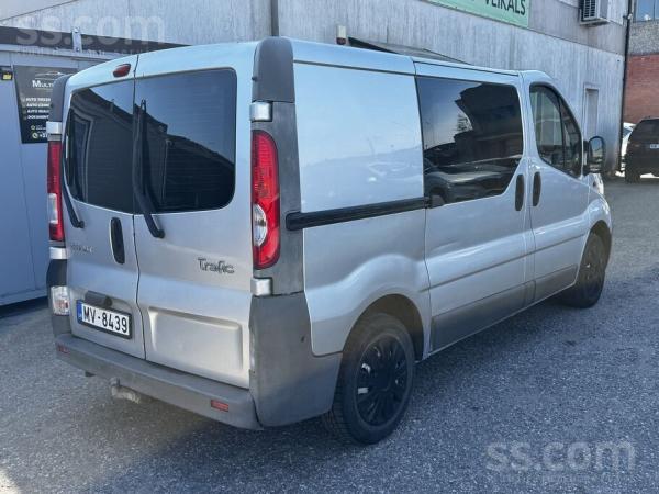 Grey Renault Trafic 2007 in Daugavpils, with an engine capacity of 2.00 L and mileage of 0 thousand km for 3600 €, photo 7 on AUTOMOTO.COM.LV