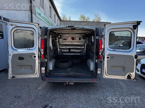 Grey Renault Trafic 2007 in Daugavpils, with an engine capacity of 2.00 L and mileage of 0 thousand km for 3600 €, photo 9 on AUTOMOTO.COM.LV