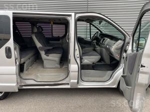 Grey Renault Trafic 2007 in Riga, with an engine capacity of 2.00 L and mileage of 408 thousand km for 3999 €, photo 11 on AUTOMOTO.COM.LV