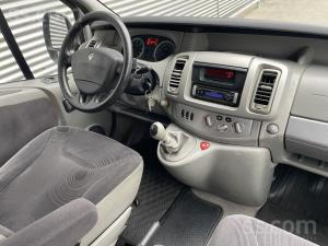 Grey Renault Trafic 2007 in Riga, with an engine capacity of 2.00 L and mileage of 408 thousand km for 3999 €, photo 15 on AUTOMOTO.COM.LV