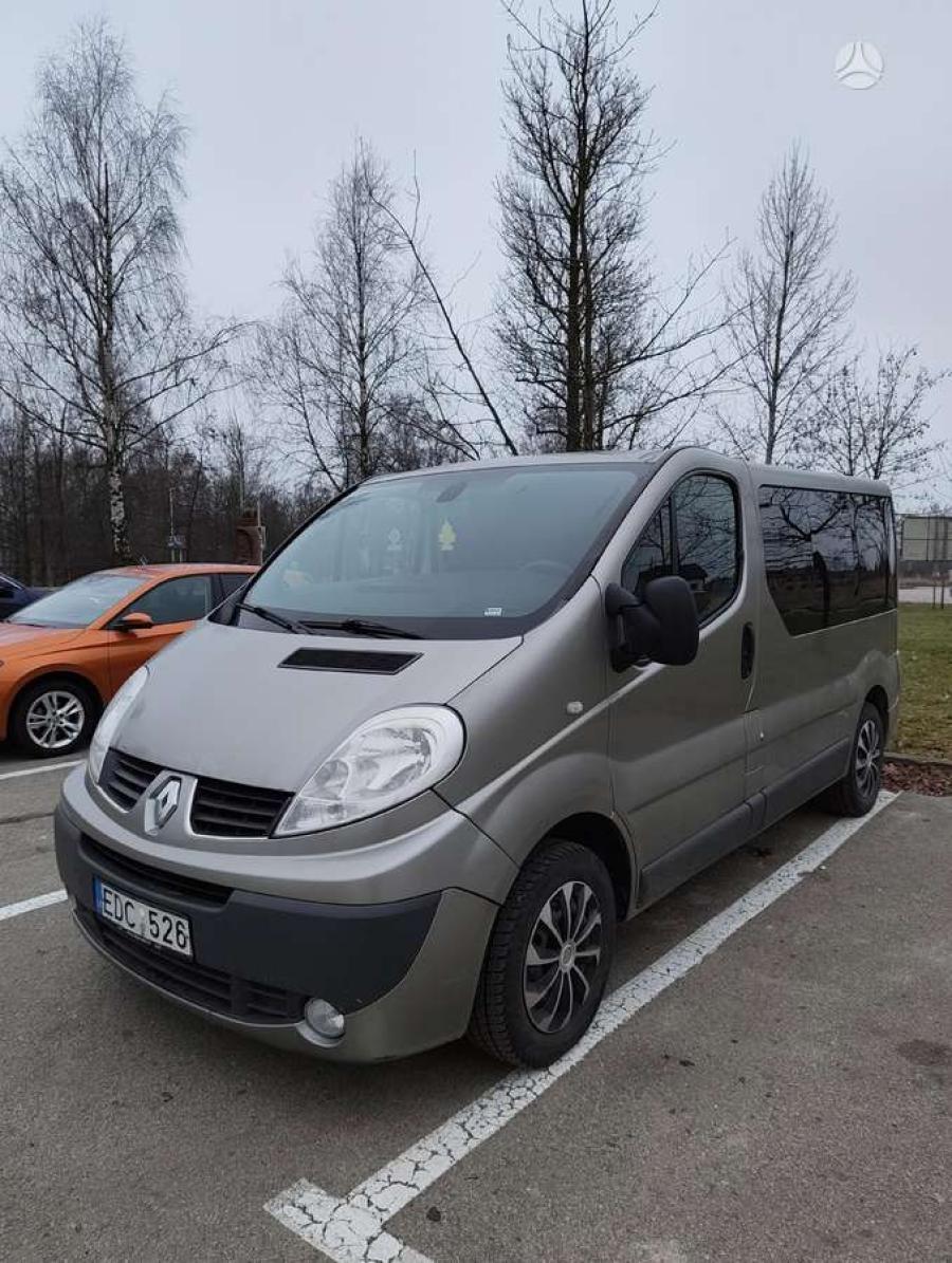 Pelēks Renault Trafic 2008 Panevēža, ar dzinēja tilpumu 2.00 L un nobraukumu 524 tūkst. km par 4100 €, foto 1 vietnē AUTOMOTO.COM.LV