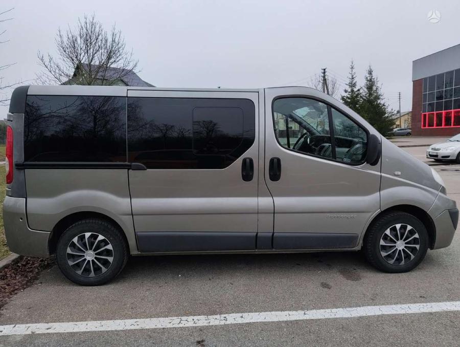 Pelēks Renault Trafic 2008 Panevēža, ar dzinēja tilpumu 2.00 L un nobraukumu 524 tūkst. km par 4100 €, foto 6 vietnē AUTOMOTO.COM.LV