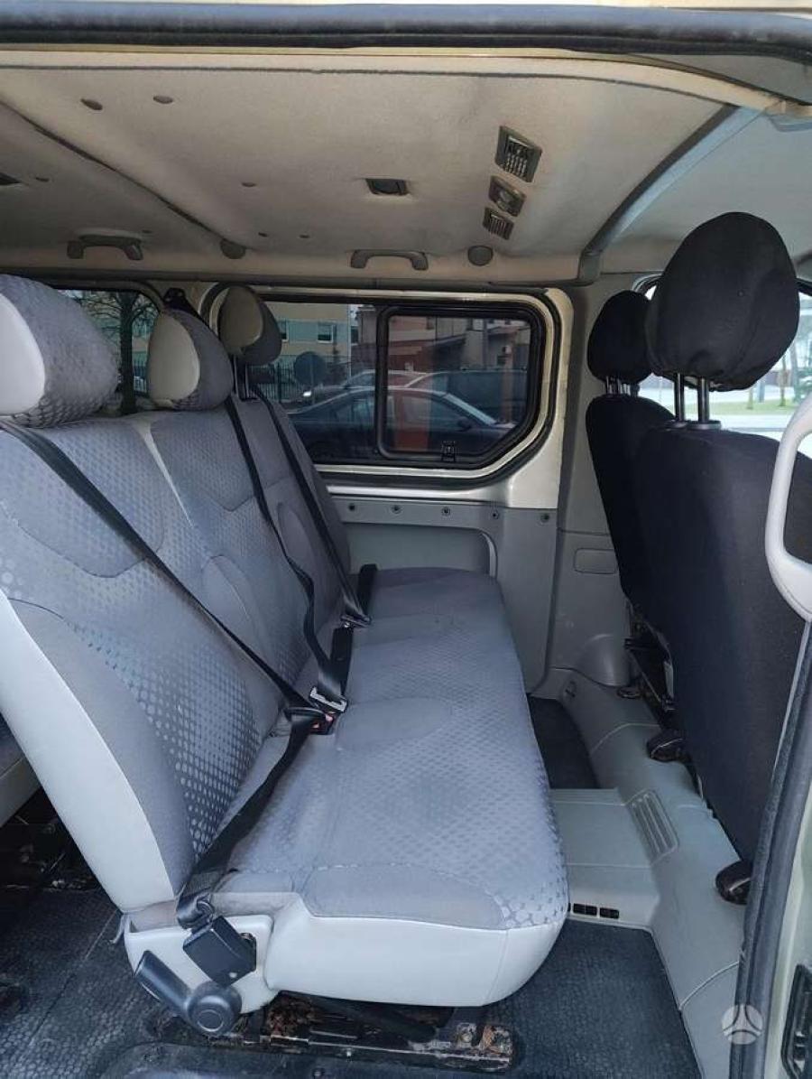 Pelēks Renault Trafic 2008 Panevēža, ar dzinēja tilpumu 2.00 L un nobraukumu 524 tūkst. km par 4100 €, foto 9 vietnē AUTOMOTO.COM.LV