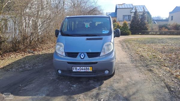 Pelēks Renault Trafic 2008 Viļņa, ar dzinēja tilpumu 2.50 L un nobraukumu 286 tūkst. km par 5750 €, foto 4 vietnē AUTOMOTO.COM.LV
