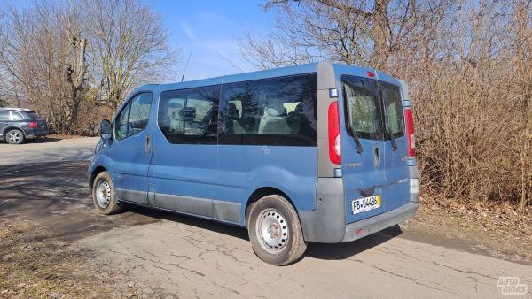 Pelēks Renault Trafic 2008 Viļņa, ar dzinēja tilpumu 2.50 L un nobraukumu 286 tūkst. km par 5750 €, foto 7 vietnē AUTOMOTO.COM.LV