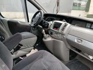 Grey Renault Trafic 2008 in Riga, with an engine capacity of 2.46 L and mileage of 300 thousand km for 8000 €, photo 7 on AUTOMOTO.COM.LV