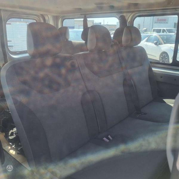 Pelēks Renault Trafic 2009 Tauragė, ar dzinēja tilpumu 2.00 L un nobraukumu 363 tūkst. km par 4900 €, foto 5 vietnē AUTOMOTO.COM.LV
