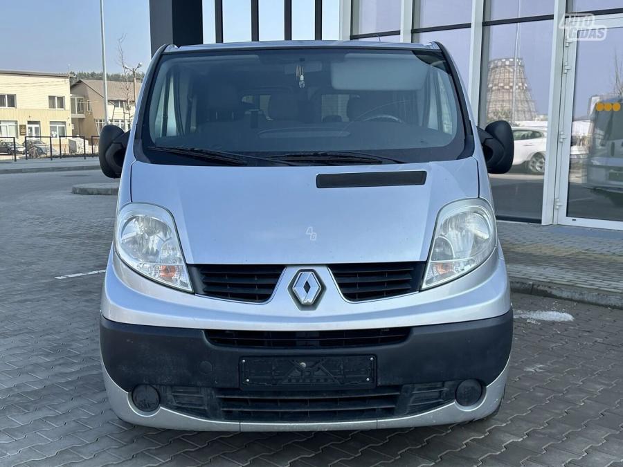 Pelēks Renault Trafic 2010 Viļņa, ar dzinēja tilpumu 2.00 L un nobraukumu 310 tūkst. km par 6000 €, foto 3 vietnē AUTOMOTO.COM.LV