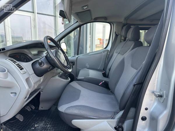 Pelēks Renault Trafic 2010 Viļņa, ar dzinēja tilpumu 2.00 L un nobraukumu 310 tūkst. km par 6000 €, foto 7 vietnē AUTOMOTO.COM.LV