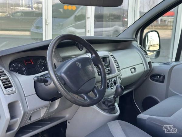 Pelēks Renault Trafic 2010 Viļņa, ar dzinēja tilpumu 2.00 L un nobraukumu 310 tūkst. km par 6000 €, foto 8 vietnē AUTOMOTO.COM.LV