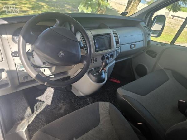 Pelēks Renault Trafic 2010 Raseiniai, ar dzinēja tilpumu 2.50 L un nobraukumu 302 tūkst. km par 5500 €, foto 7 vietnē AUTOMOTO.COM.LV