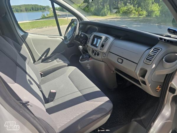 Pelēks Renault Trafic 2010 Raseiniai, ar dzinēja tilpumu 2.50 L un nobraukumu 302 tūkst. km par 5500 €, foto 8 vietnē AUTOMOTO.COM.LV