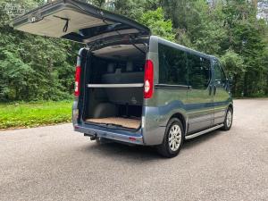 Grey Renault Trafic 2011 in Vilnius, with an engine capacity of 2.00 L and mileage of 167 thousand km for 10950 €, photo 7 on AUTOMOTO.COM.LV