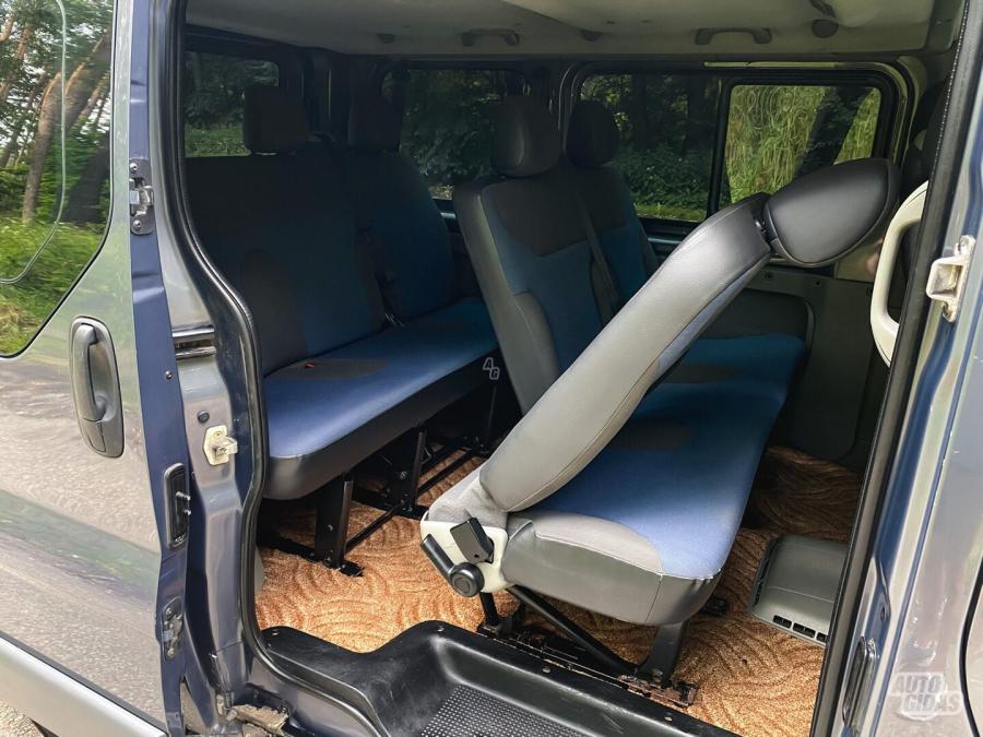 Grey Renault Trafic 2011 in Vilnius, with an engine capacity of 2.00 L and mileage of 167 thousand km for 10950 €, photo 17 on AUTOMOTO.COM.LV
