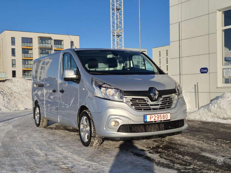 Grey Renault Trafic 2015 in Klaipeda, with an engine capacity of 1.60 L and mileage of 249 thousand km for 7500 €, photo 1 on AUTOMOTO.COM.LV
