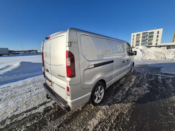 Pelēks Renault Trafic 2015 Klaipėda, ar dzinēja tilpumu 1.60 L un nobraukumu 249 tūkst. km par 7500 €, foto 9 vietnē AUTOMOTO.COM.LV