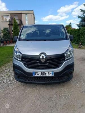 Серый Рено Трафик 2015 в Таураге, объемом двигателя 1.60 л и пробегом 175 тыс. км за 9150 €, фото  на AUTOMOTO.COM.LV