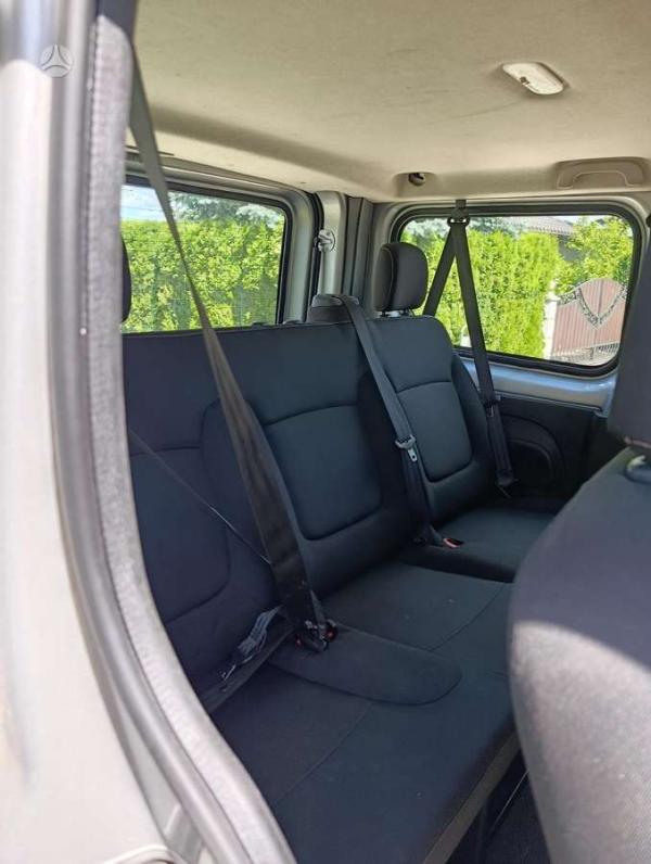 Grey Renault Trafic 2015 in Taurage, with an engine capacity of 1.60 L and mileage of 175 thousand km for 9150 €, photo 7 on AUTOMOTO.COM.LV