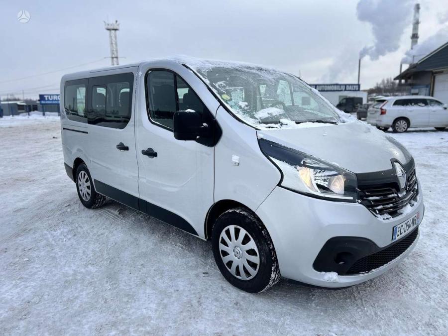 Grey Renault Trafic 2016 in Panevezys, with an engine capacity of 1.60 L and mileage of 246 thousand km for 10200 €, photo 1 on AUTOMOTO.COM.LV