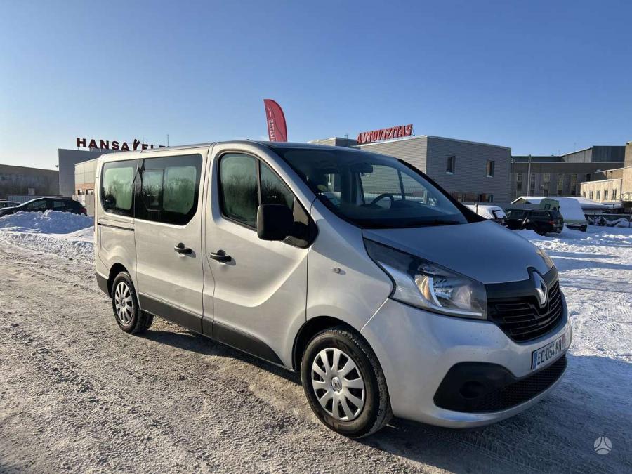 Pelēks Renault Trafic 2016 Panevēža, ar dzinēja tilpumu 1.60 L un nobraukumu 246 tūkst. km par 10200 €, foto 2 vietnē AUTOMOTO.COM.LV