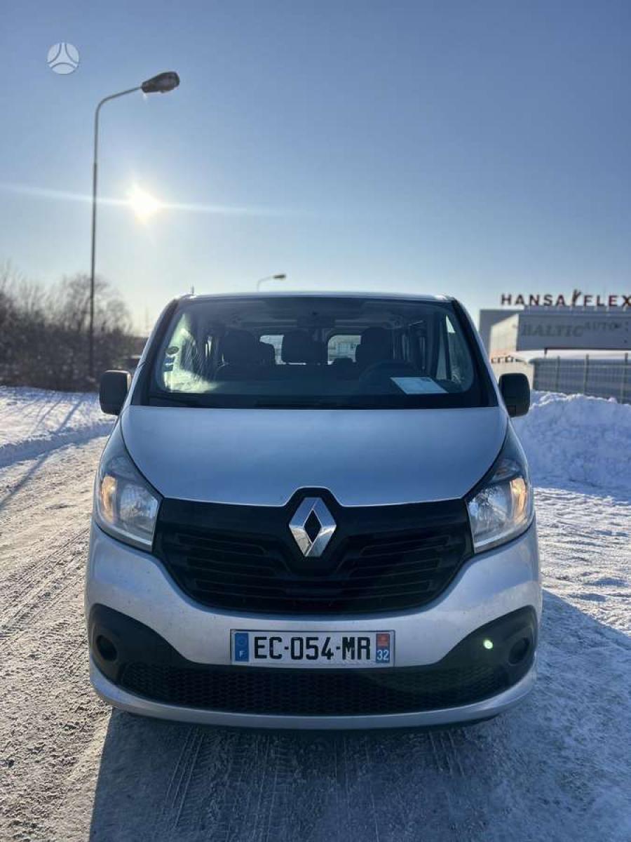 Pelēks Renault Trafic 2016 Panevēža, ar dzinēja tilpumu 1.60 L un nobraukumu 246 tūkst. km par 10200 €, foto 3 vietnē AUTOMOTO.COM.LV