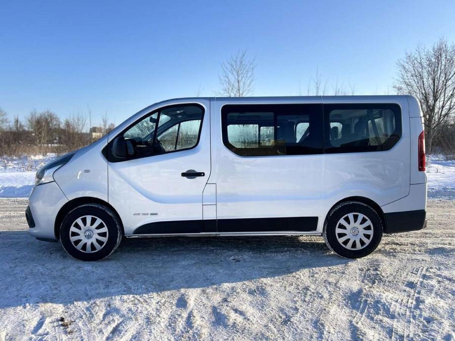 Pelēks Renault Trafic 2016 Panevēža, ar dzinēja tilpumu 1.60 L un nobraukumu 246 tūkst. km par 10200 €, foto 4 vietnē AUTOMOTO.COM.LV