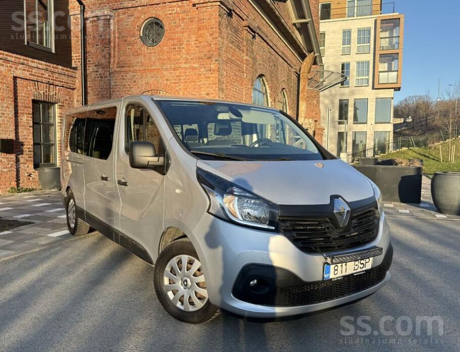 Grey Renault Trafic 2016 in Tallinn, with an engine capacity of 1.60 L and mileage of 280 thousand km for 11499 €, photo 7 on AUTOMOTO.COM.LV