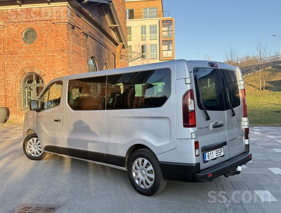 Grey Renault Trafic 2016 in Tallinn, with an engine capacity of 1.60 L and mileage of 280 thousand km for 11499 €, photo 12 on AUTOMOTO.COM.LV