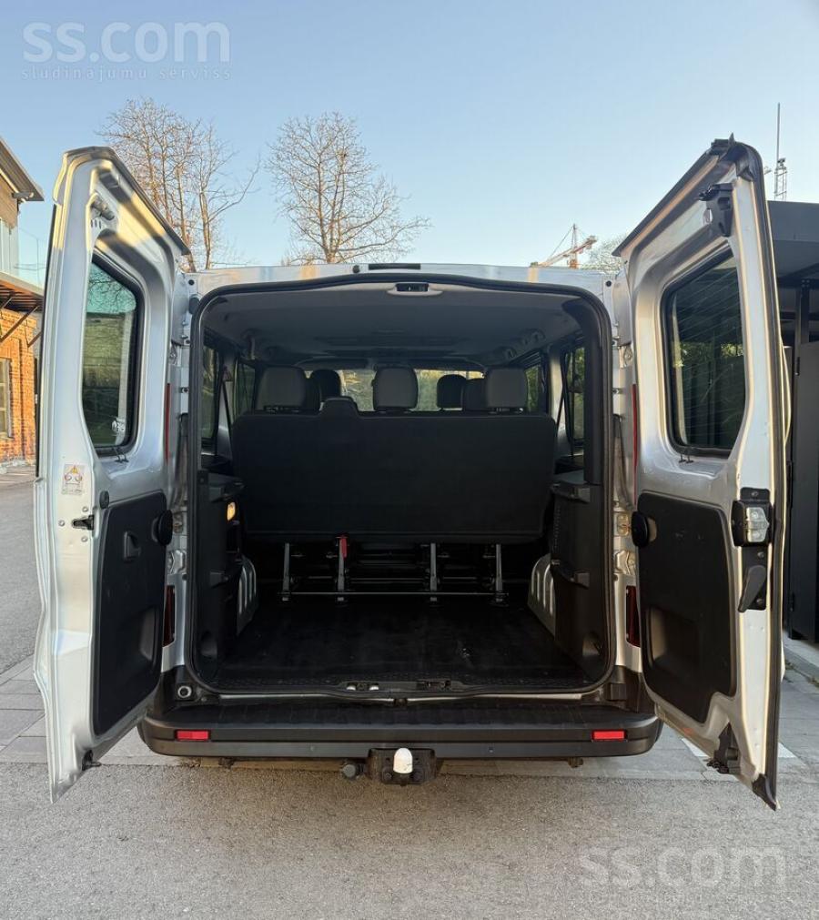Grey Renault Trafic 2016 in Tallinn, with an engine capacity of 1.60 L and mileage of 280 thousand km for 11499 €, photo 15 on AUTOMOTO.COM.LV