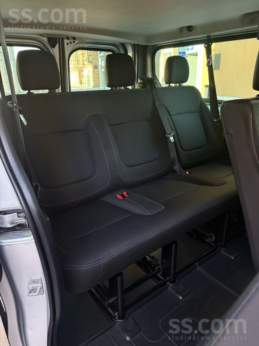 Grey Renault Trafic 2016 in Tallinn, with an engine capacity of 1.60 L and mileage of 280 thousand km for 11499 €, photo 16 on AUTOMOTO.COM.LV