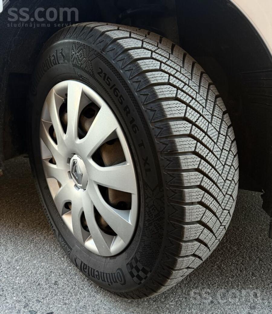 Grey Renault Trafic 2016 in Tallinn, with an engine capacity of 1.60 L and mileage of 280 thousand km for 11499 €, photo 29 on AUTOMOTO.COM.LV