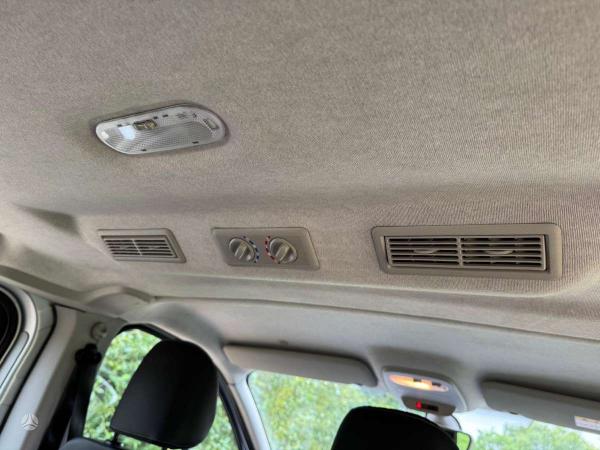 Grey Renault Trafic 2017 in Vilnius, with an engine capacity of 1.60 L and mileage of 200 thousand km for 9600 €, photo 10 on AUTOMOTO.COM.LV