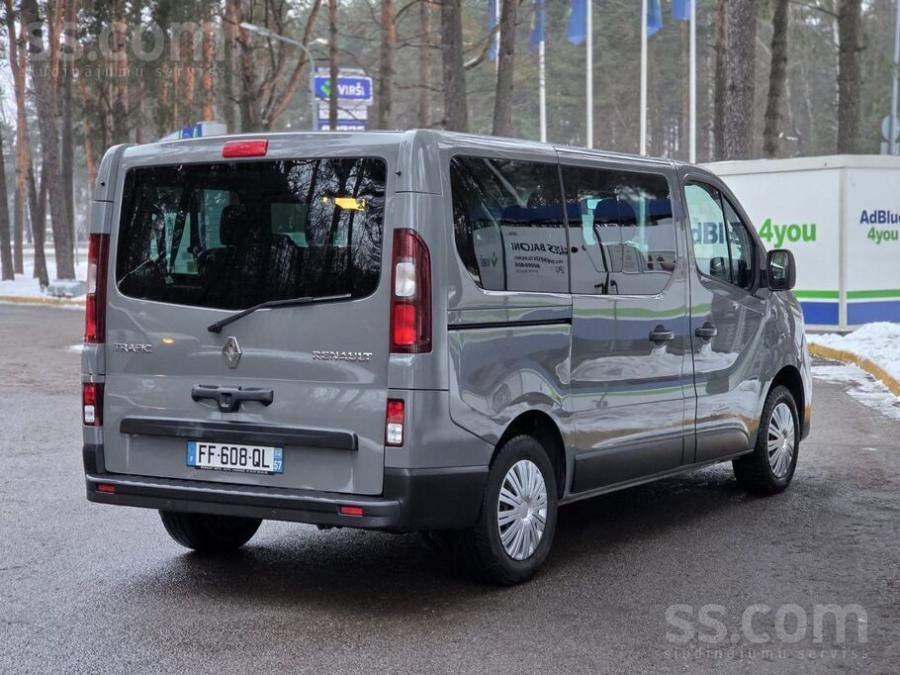 Grey Renault Trafic 2019 in Riga, with an engine capacity of 1.60 L and mileage of 180 thousand km for 13500 €, photo 18 on AUTOMOTO.COM.LV