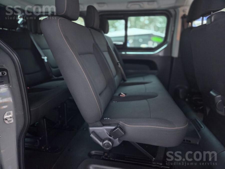 Grey Renault Trafic 2019 in Riga, with an engine capacity of 1.60 L and mileage of 180 thousand km for 13500 €, photo 28 on AUTOMOTO.COM.LV