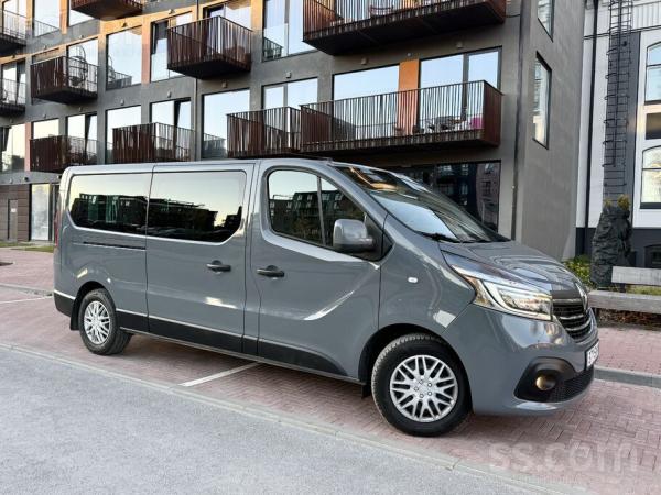 Grey Renault Trafic 2019 in Tallinn, with an engine capacity of 2.00 L and mileage of 195 thousand km for 17999 €, photo 6 on AUTOMOTO.COM.LV