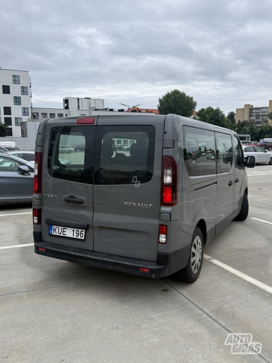 Grey Renault Trafic 2019 in Vilnius, with an engine capacity of 1.60 L and mileage of 181 thousand km for 11700 €, photo 4 on AUTOMOTO.COM.LV