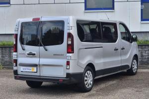 Grey Renault Trafic 2019 in Vilnius, with an engine capacity of 1.60 L and mileage of 212 thousand km for 12900 €, photo 4 on AUTOMOTO.COM.LV