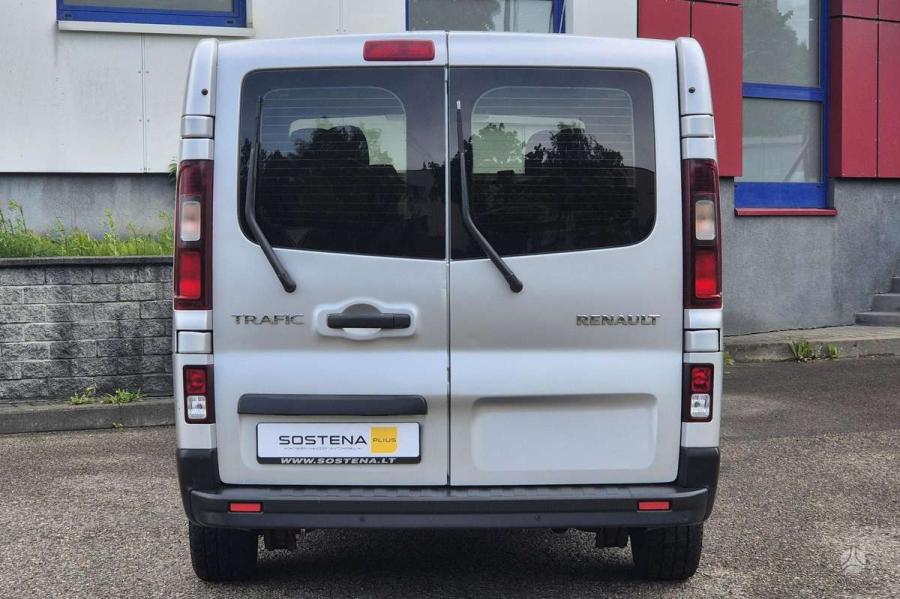 Grey Renault Trafic 2019 in Vilnius, with an engine capacity of 1.60 L and mileage of 212 thousand km for 12900 €, photo 7 on AUTOMOTO.COM.LV