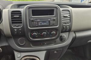 Grey Renault Trafic 2019 in Vilnius, with an engine capacity of 1.60 L and mileage of 212 thousand km for 12900 €, photo 16 on AUTOMOTO.COM.LV