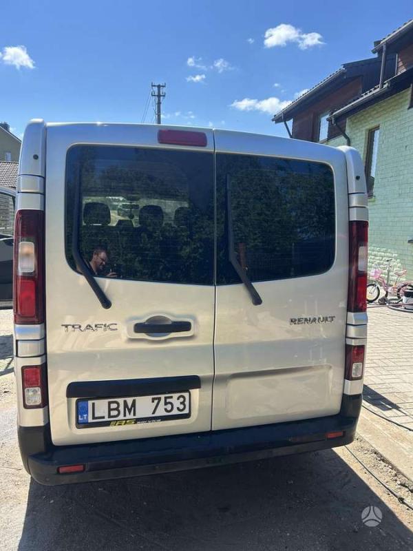 Pelēks Renault Trafic 2019 Viļņa, ar dzinēja tilpumu 1.60 L un nobraukumu 150 tūkst. km par 13200 €, foto 8 vietnē AUTOMOTO.COM.LV