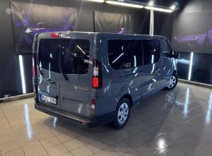Grey Renault Trafic 2022 in Vilnius, with an engine capacity of 2.00 L and mileage of 91 thousand km for 25000 €, photo 3 on AUTOMOTO.COM.LV