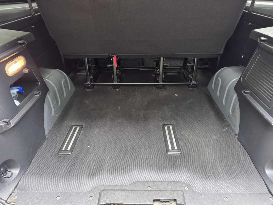 Grey Renault Trafic 2022 in Vilnius, with an engine capacity of 2.00 L and mileage of 91 thousand km for 25000 €, photo 9 on AUTOMOTO.COM.LV