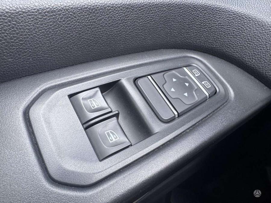 Grey Renault Trafic 2022 in Vilnius, with an engine capacity of 2.00 L and mileage of 91 thousand km for 25000 €, photo 17 on AUTOMOTO.COM.LV