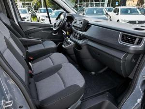 Grey Renault Trafic 2022 in Vilnius, with an engine capacity of 2.00 L and mileage of 166 thousand km for 23750 €, photo 18 on AUTOMOTO.COM.LV